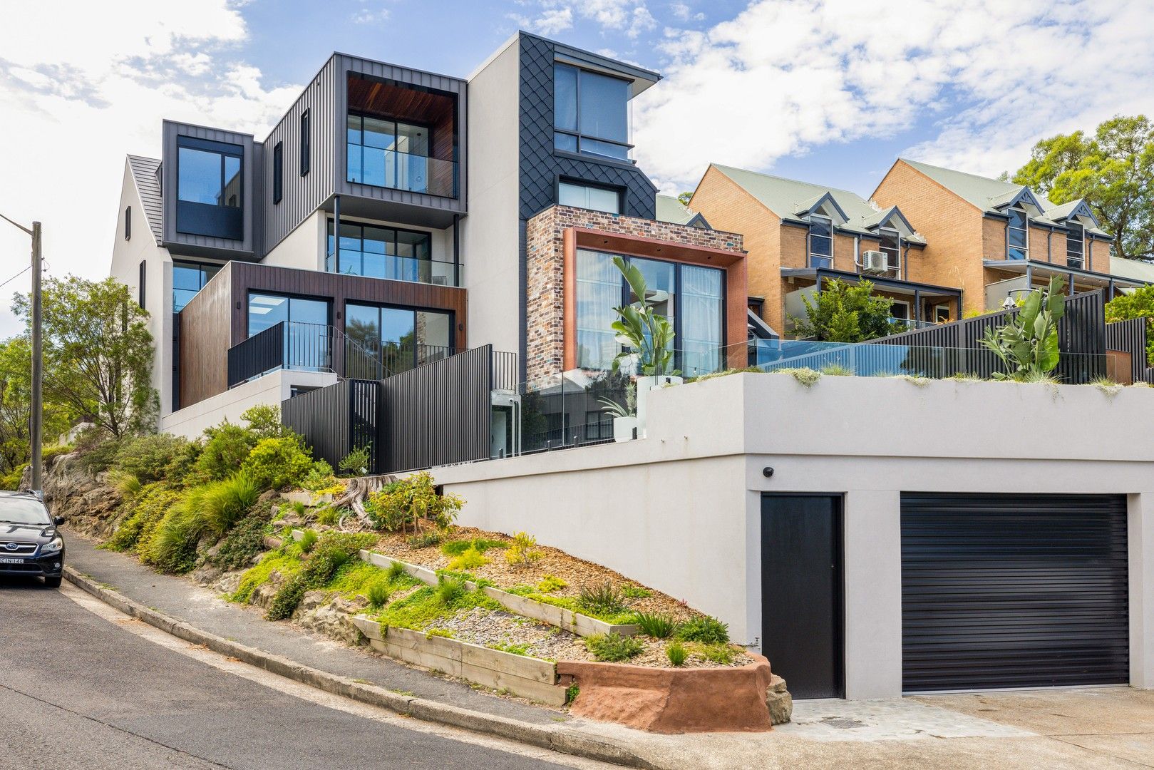 Architect-Designed Masterpiece with Breathtaking Harbour & CBD Views ...